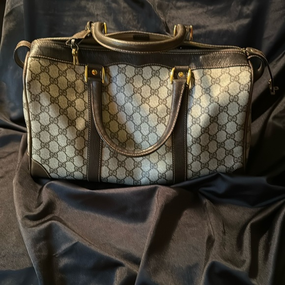 Gucci | Bags | Gucci Preloved Good Condition With Lock And Two Keys ...